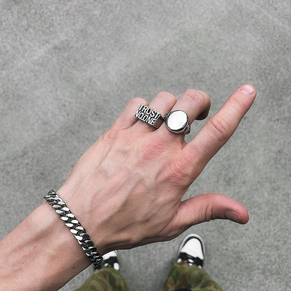 How to make a ring smaller without resizing: Our Top 7 Tips - Statement ...